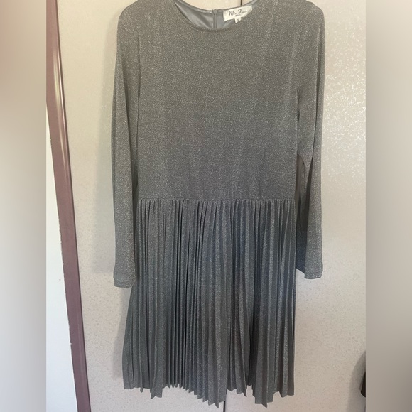 mrs finch nyc | Dresses | Mrs Finch Nyc Womens Silver Sparkly Pleated ...